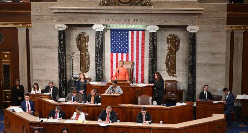 Le Congrès américain, toujours sans "speaker", s'enfonce dans le chaos ...