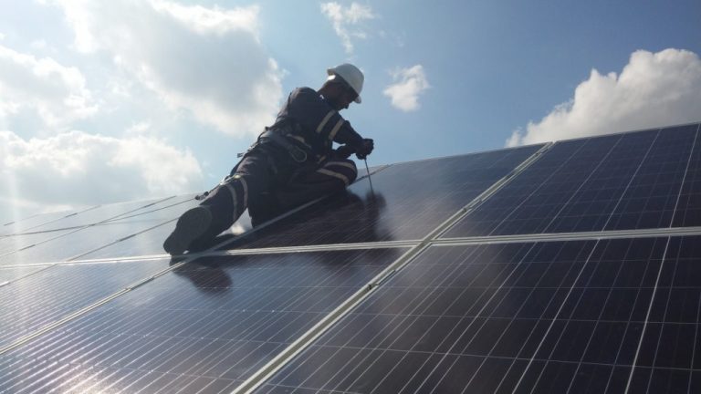 Autorisation à ZWINERGIE pour une centrale solaire à El Hamma | African ...
